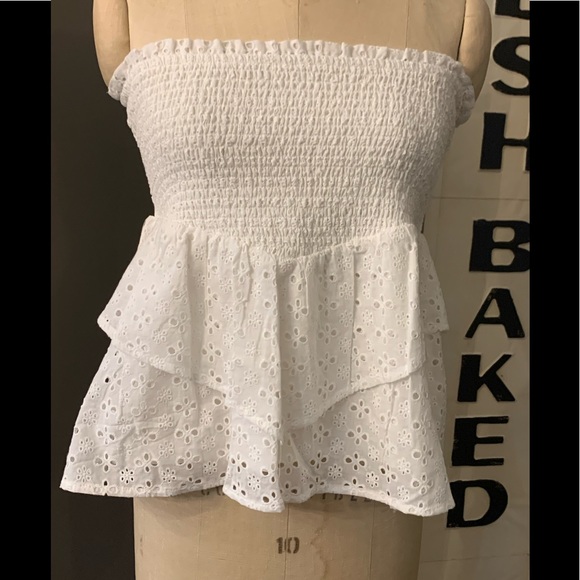 Le Lis | Tops | Nwt Le Lis Collection White Strapless Ruffle Top | Poshmark